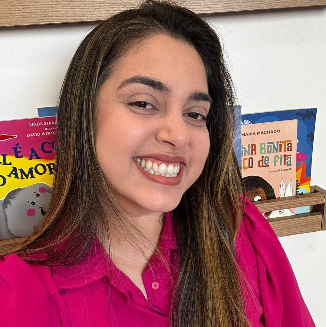 Prof. Débora Moura Fé | Tá Pronto